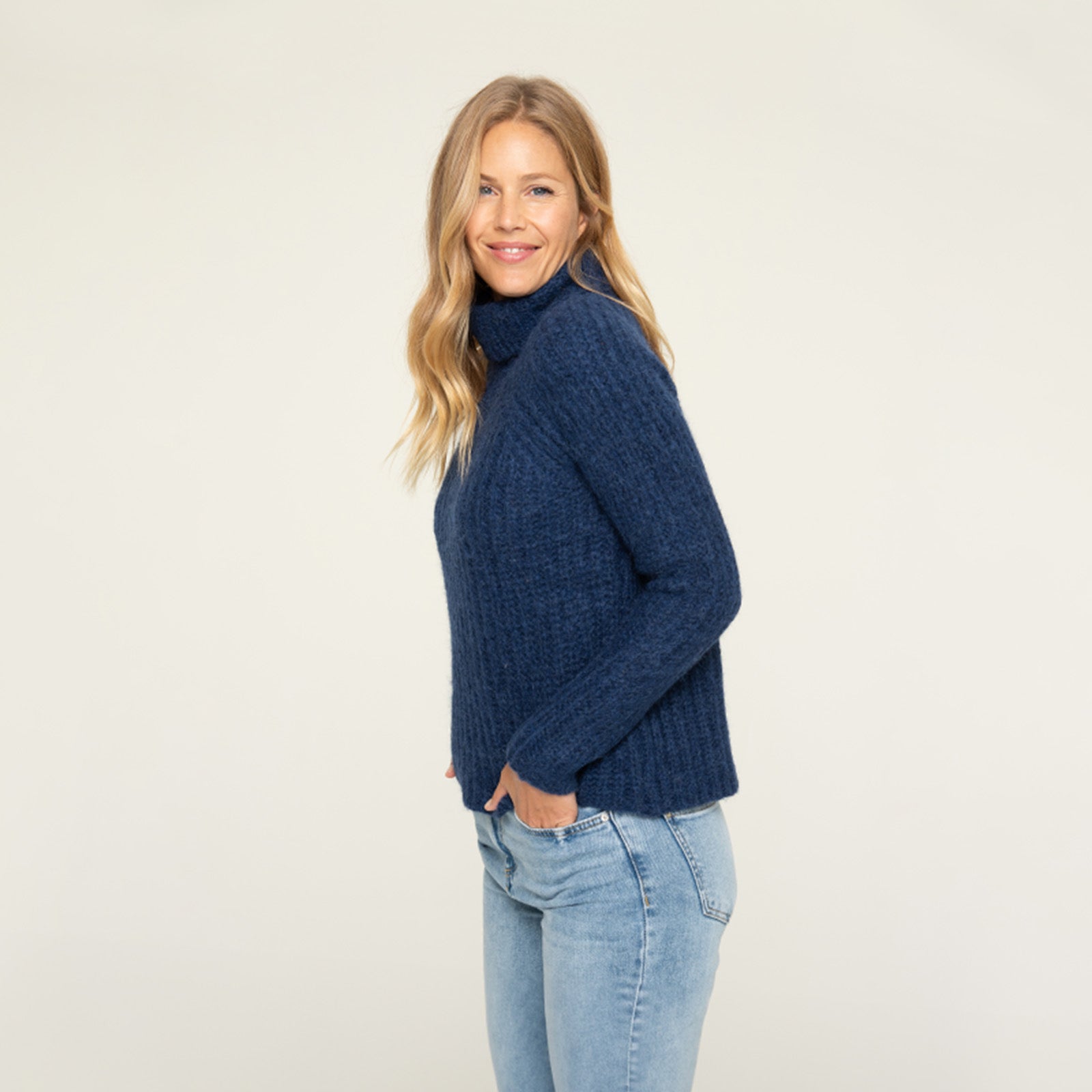 Pacas™ Inc. | Pacas Women's Turtleneck Sweater With Alpaca Wool