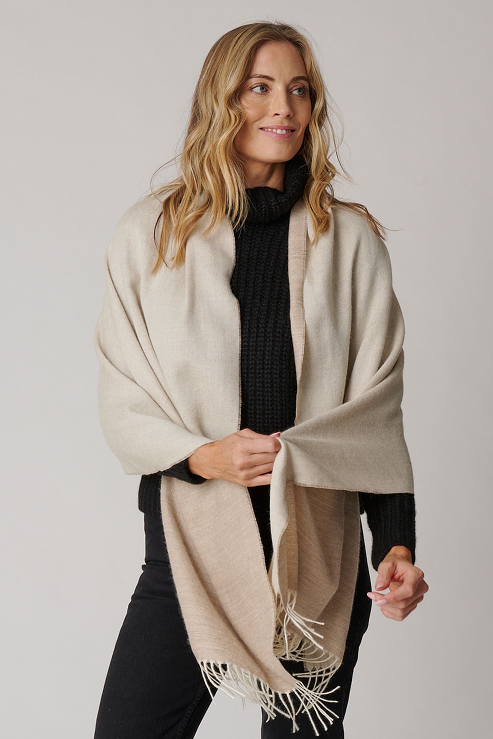 Pacas™ Inc. | Double Face Shawl